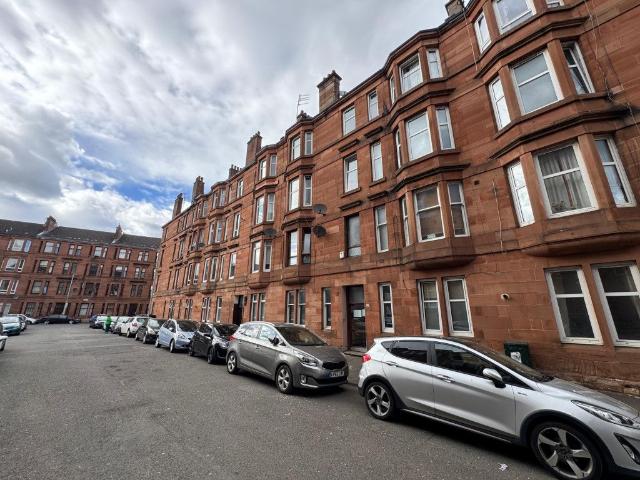 Bowman Street, Govanhill G42, 2 bed flat to rent, £995 pcm | PrimeLocation