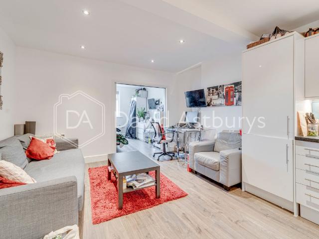 Bowmans Mews, Holloway, London N7, 1 bed flat to rent, £1,800 pcm | PrimeLocation