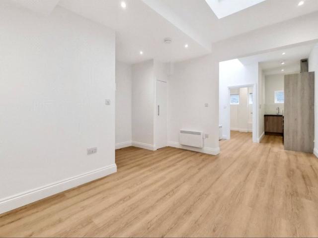 Bowmans Mews, Holloway Road, Holloway, London N7, 1 bed flat to rent, £1,600 pcm | PrimeLocation