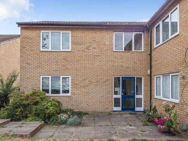 Bowmont Drive, Aylesbury, HP21