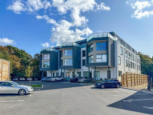 Bowmont Place, Somerford Road. 1 bed flat to rent £1,075 pcm £248 pw