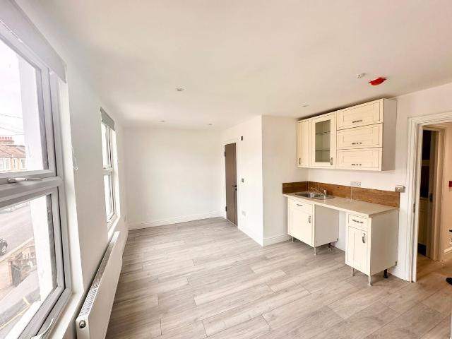 Bowness Road, London SE6, Studio to rent, £1,200 pcm | PrimeLocation