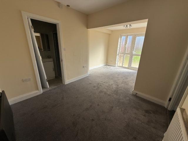Bowrons Avenue, Wembley HA0, Studio to rent, £1,200 pcm | PrimeLocation