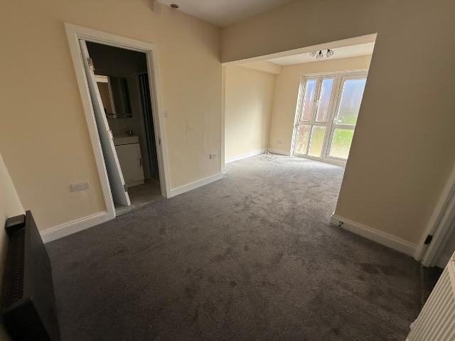 Bowrons Avenue, Wembley HA0, Studio to rent, £1,300 pcm | PrimeLocation