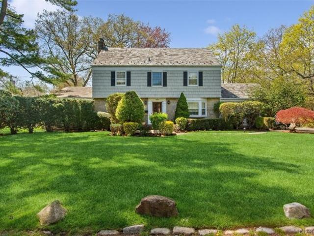 Boxwood Dr W, Hewlett Harbor, Home For Sale