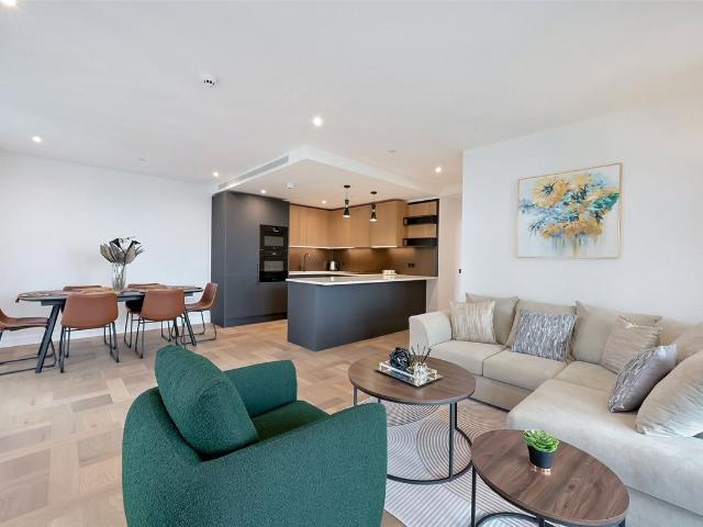 Boxwood Gardens, London Dock E1W, 3 bed flat to rent, £5,800 pcm | PrimeLocation