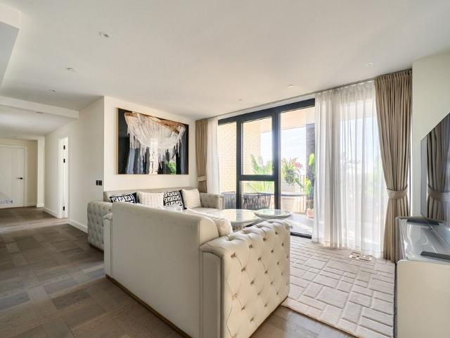 Boxwood Gardens, London, E1W
