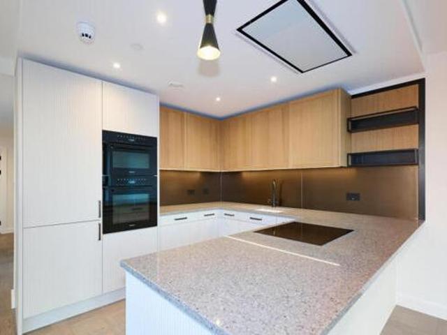 Boxwood Gardens, London, 3 Bedroom Flat