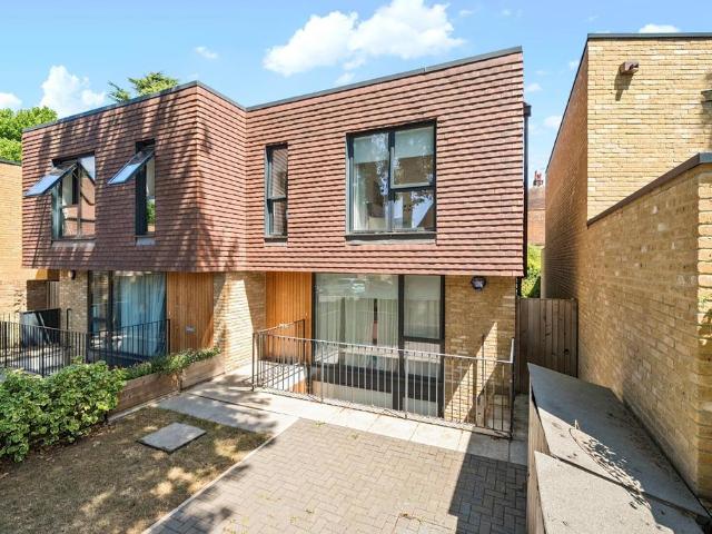 Boxall Road, London, SE21 4 bed house to rent £6,000 pcm £1,385 pw