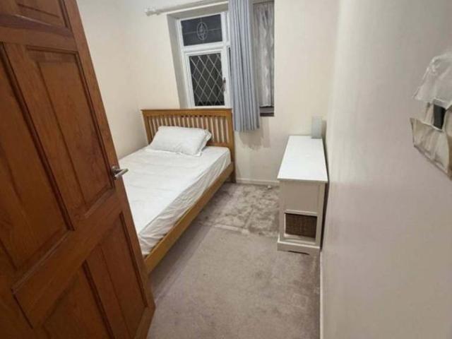 Boxmoor Road, Romford RM5, Room to rent, £650 pcm | PrimeLocation