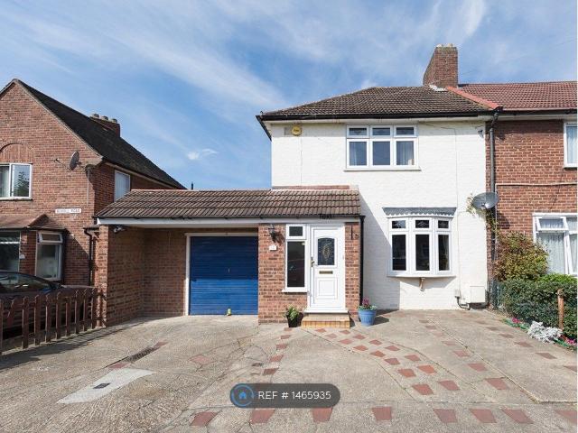 Boxoll Road, Dagenham RM9, 3 bed end terrace house to rent, £2,500 pcm | PrimeLocation