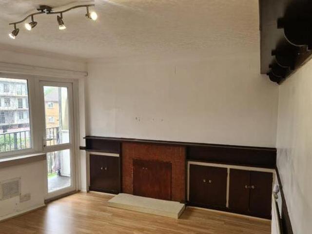 Boyce Way, London, 2 Bedroom Flat