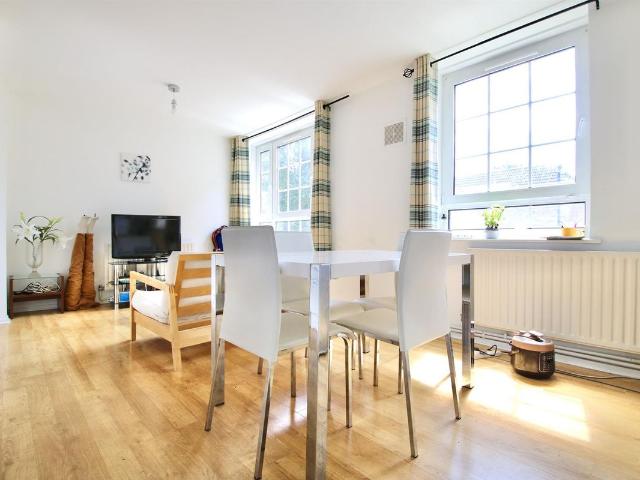 Boyd Street, London E1, 4 bed flat to rent, £4,000 pcm | PrimeLocation