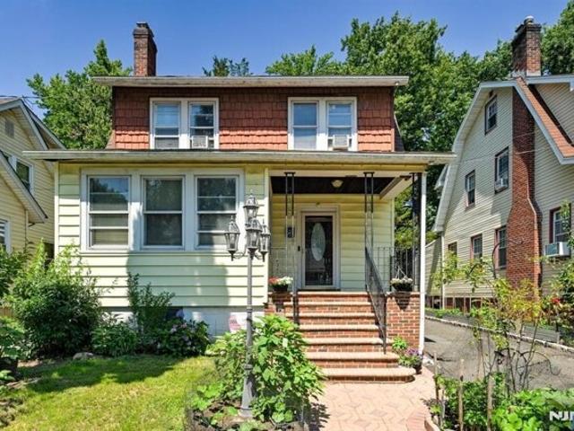 Boyden Pkwy, Maplewood, Home For Sale
