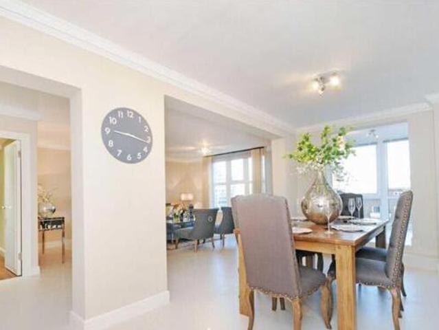 Boydell Court, St John´s Wood, 3 Bedroom Flat