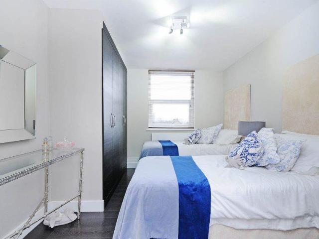 Boydell Court, St Johns Wood NW8 3 bed flat to rent £5,633 pcm £1,300 pw