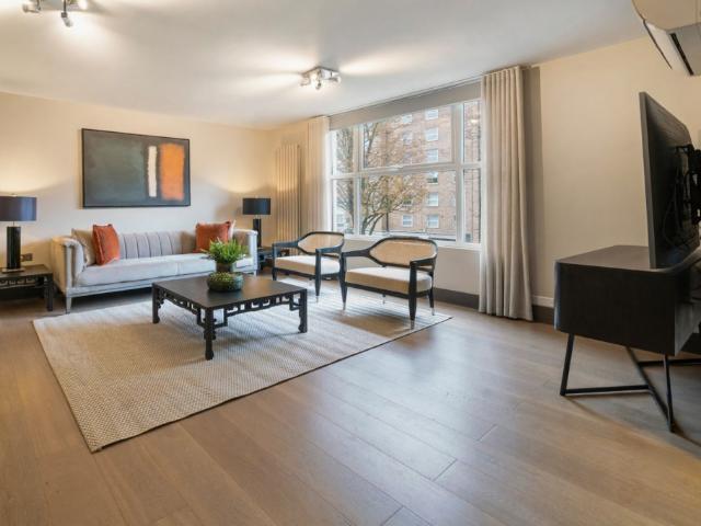Boydell Court, St John's Wood Park. 3 bed apartment to rent £6,066 pcm £1,400 pw
