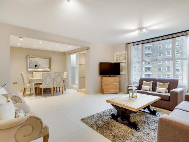 BOYDELL COURT, ST JOHNS WOOD PARK. 3 bed flat to rent £5,633 pcm £1,300 pw