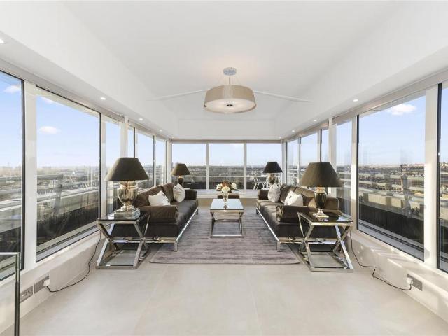 BOYDELL COURT, ST JOHNS WOOD PARK. 3 bed flat to rent £8,948 pcm £2,065 pw