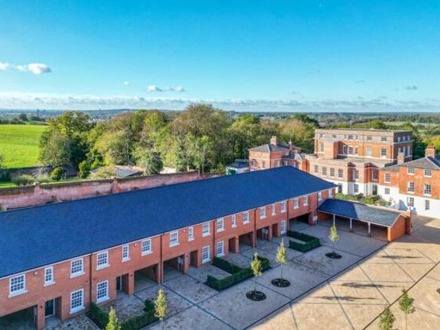 Boyles Court, Dark Lane, 3 Bedroom Terraced