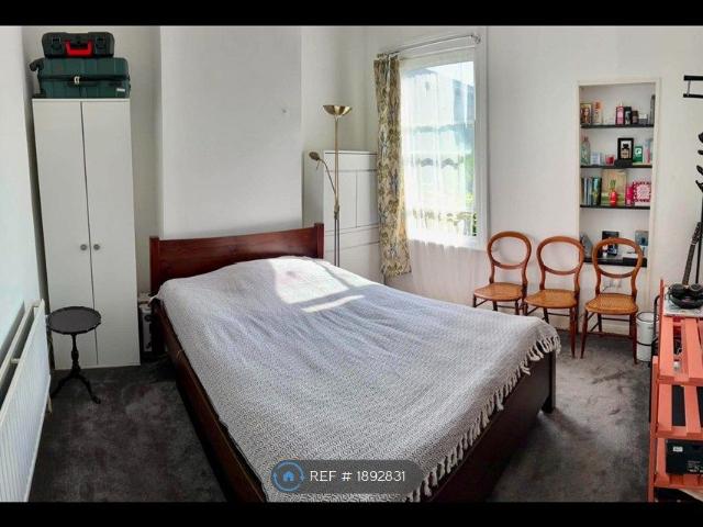 Bloxhall Road, London E10, Room to rent, £895 pcm | PrimeLocation