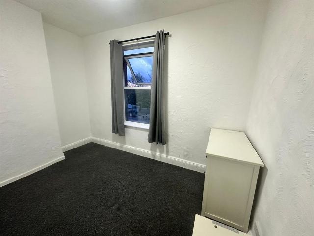 Bloxwich Road, Walsall WS2, 2 bed flat to rent, £695 pcm | PrimeLocation