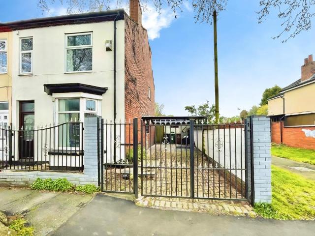 Bloxwich Road, Walsall WS3 3 bed end of terrace house to rent £1,275 pcm £294 pw