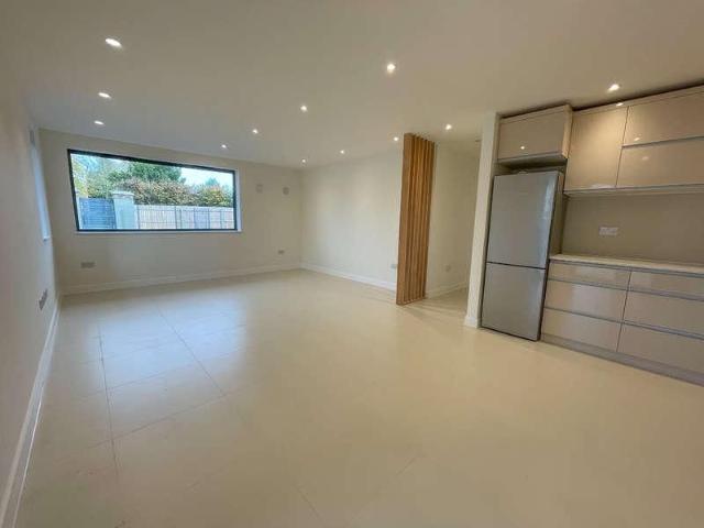 Block A Southernwood, CB8