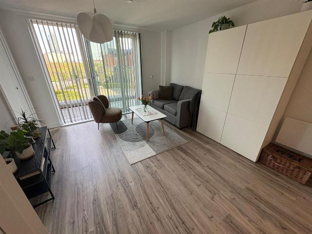 Block A, 5 Shale Lane, Salford M5, 1 bed flat to rent, £1,250 pcm | PrimeLocation
