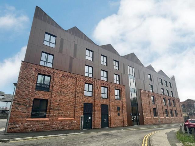 Block B Crossings, Macclesfield SK11, 2 bed flat to rent, £1,050 pcm | PrimeLocation