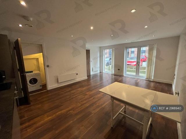 Block C, Salford, M5 3 bed penthouse to rent £1,750 pcm £404 pw