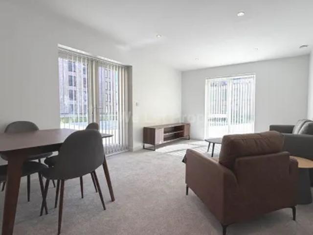 Block C, 236 Ordsall Lane, Salford, M5 3NE, United Kingdom | 3 bed apartment for rent #165806672 | Rentberry