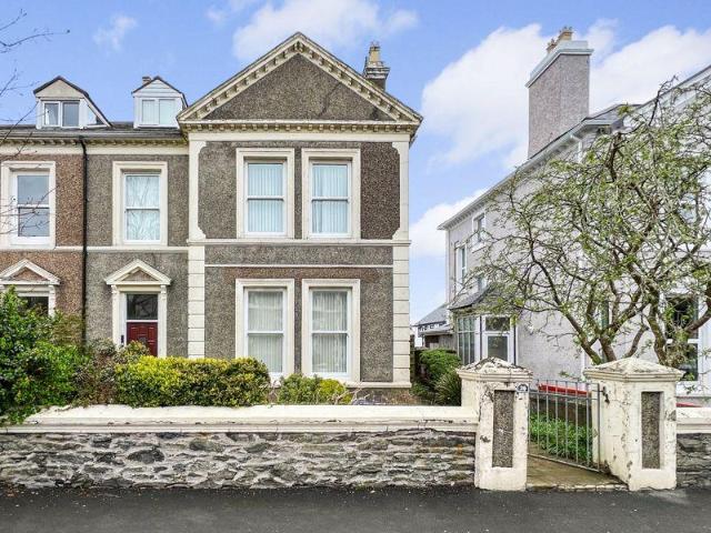 Block of apartments for sale