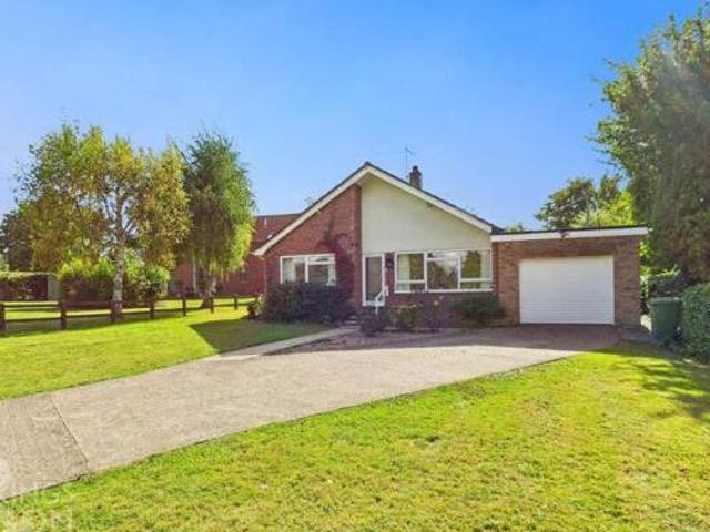 Blofield Corner Road, Blofield Heath, 3 Bedroom Detached