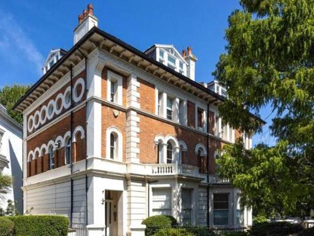 Blomfield Road, Little Venice, 3 Bedroom Apartment