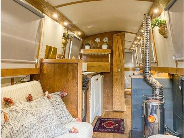 Blomfield Road, London W9, 1 bed houseboat to rent, £1,600 pcm | PrimeLocation