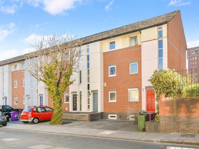 Blondin Street, London E3, 4 bed terraced house to rent, £4,250 pcm | PrimeLocation