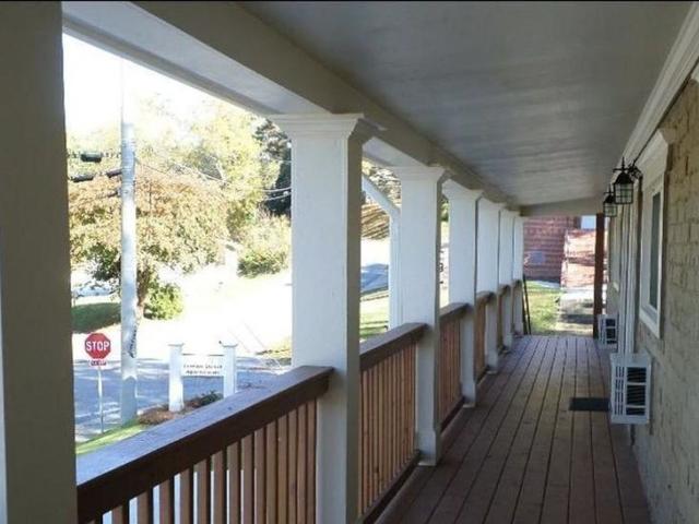 Bloom at Marietta Square 1 Bedroom Apartment for Rent at 386 Lemon St Ne, Marietta, GA 30060