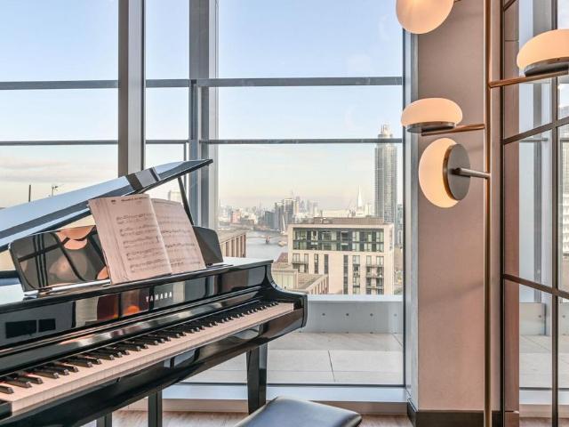Bloom East, Nine Elms, Nine Elms. Studio to rent £2,655 pcm £613 pw