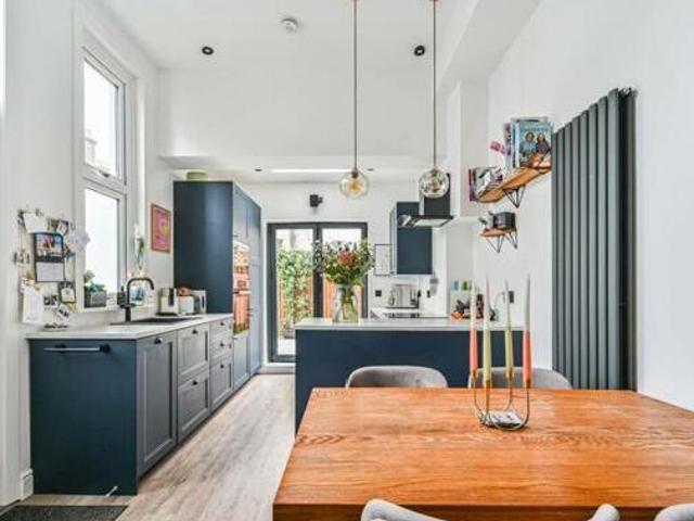 Bloom Grove, West Norwood, 2 Bedroom Semi detached