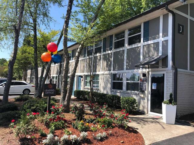 Bloom@Jonesboro 2 Bedroom Apartment for Rent at 790 Dixon Road, Jonesboro, GA 30238