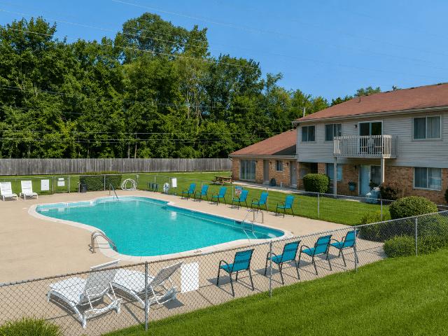 Bloomfield On The Green 2 Bedroom Apartment for Rent at 2510 Woodrow Wilson Blvd, Orchard Lake Village, MI 48324 West Bloomfield