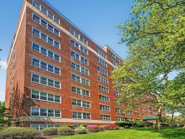 Bloomfield Ave Apt A, Glen Ridge Boro Township, Condo For Sale
