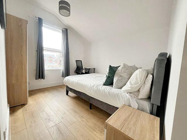 Bloomfield Road, Gloucester GL1, 1 bed property to rent, £600 pcm | PrimeLocation