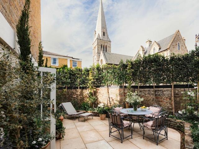Bloomfield Terrace, Belgravia SW1W, 2 bed end terrace house to rent, £15,000 pcm | PrimeLocation