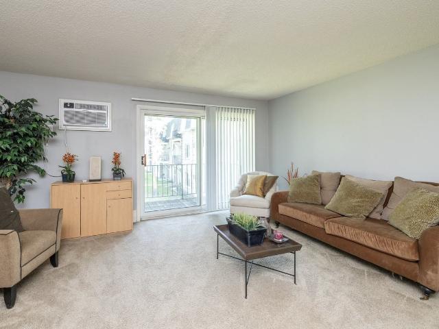 Blooming Meadows South Studio Apartment for Rent at 1930 E 86th St, Bloomington, MN 55425 South Loop