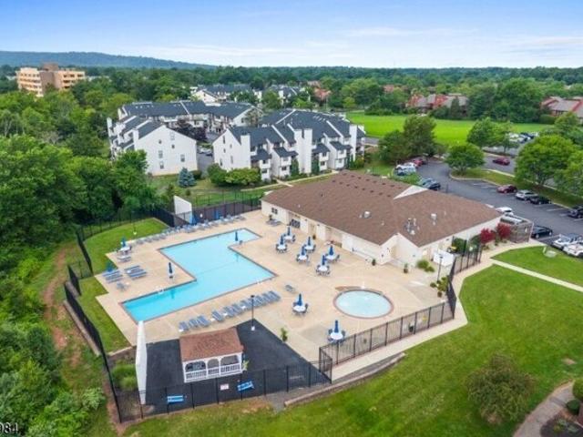 Bloomingdale Dr, Hillsborough Twp, Condo For Sale