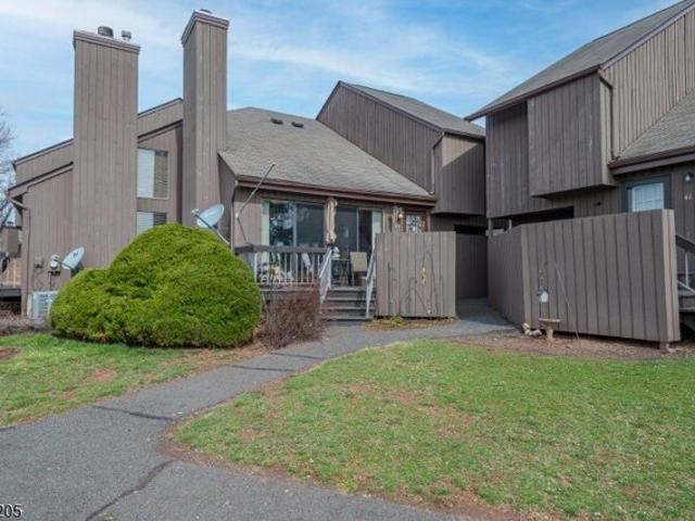 Bloomingdale Dr, Hillsborough Twp, Home For Sale