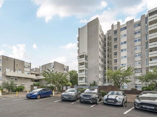 Bloomsbury Close, Ealing, London W5, 2 bed flat to rent, £2,300 pcm | PrimeLocation
