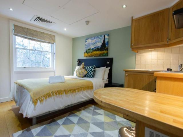 Bloomsbury, London WC1H Studio to rent £2,167 pcm £500 pw